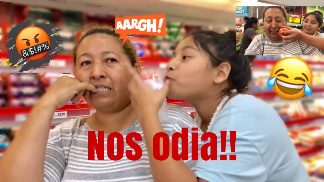 Fastidiando a mi mamá en público 😂 - YouTube