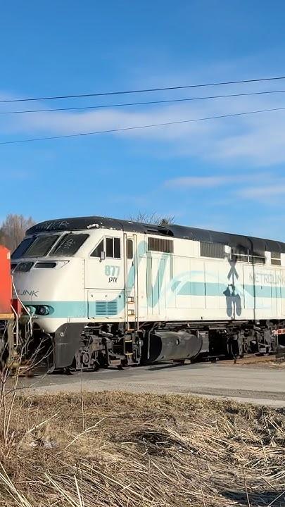 SPTX 877 Trailing Third On CN A451 #abba #80smusic #train #railway #railroad #cnrailway #cntrain ...