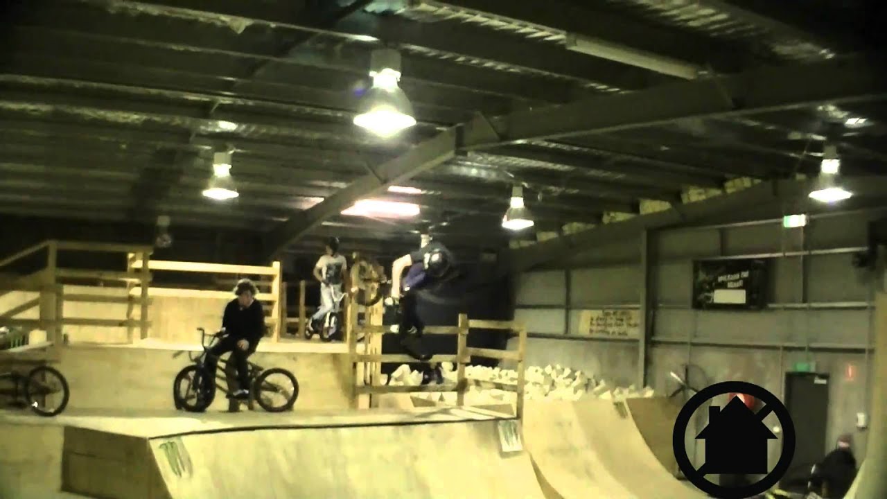 Ash Murphy 2010 BMX Edit - YouTube