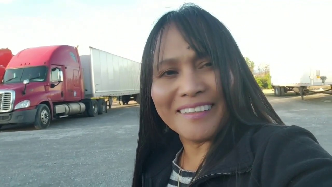 #FILIPINA! FEMALE TRUCK DRIVER | DURING PRE TRIP ! FLAT TIRE.USA - YouTube