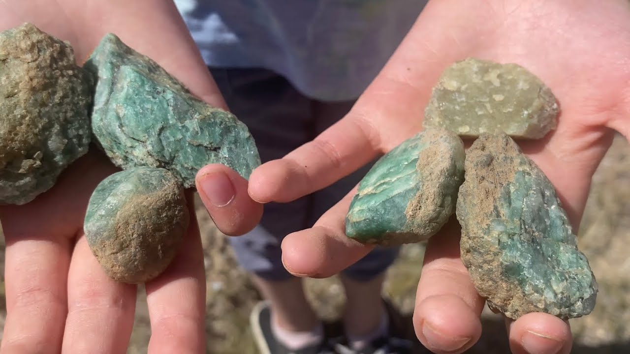 Wyoming Stone Ranger WSR adventure Rockhounding in Wyoming for agate ...