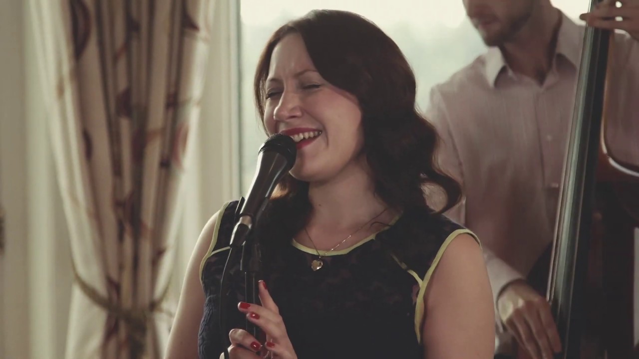 NHMusic's Jazz Singer: Phoebe performing "Valerie" by Amy Winehouse ...