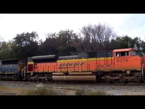 CSX Q324 @ WELLSBORO, IN 9 27 14 BNSF 9376 CSX 8732 - YouTube
