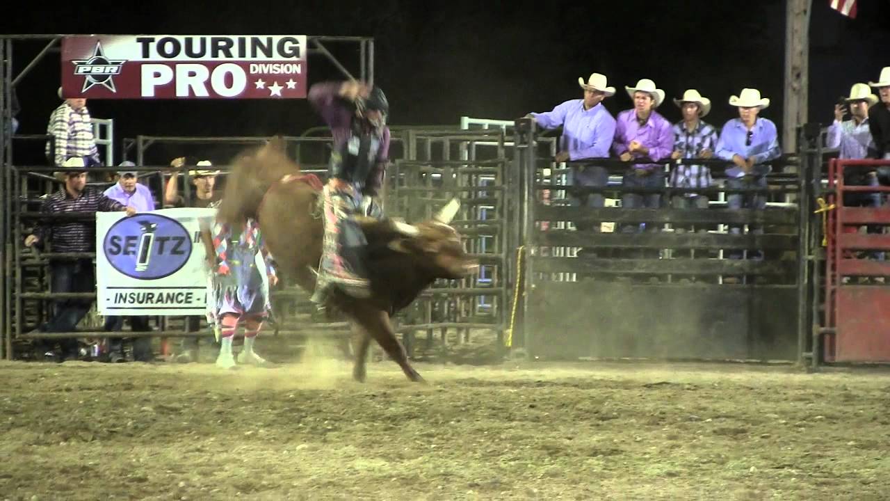 Nathan Schaper 87.5 on C'N Stars' 900 Taz Manian Devil. Sidney, MT (PBR ...