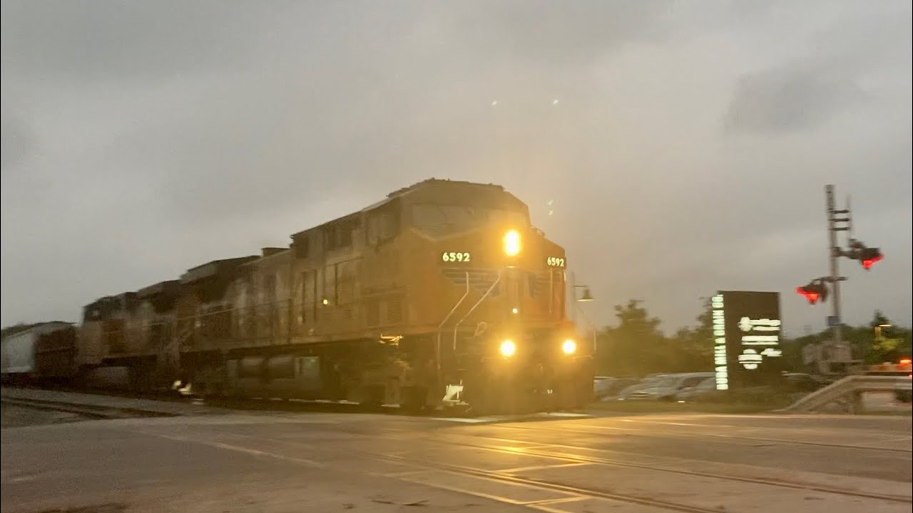 UP 6592 With Mid DPU Leads Northbound Mixed Freight Train In Buda, Texas on 11/1/2022 - YouTube