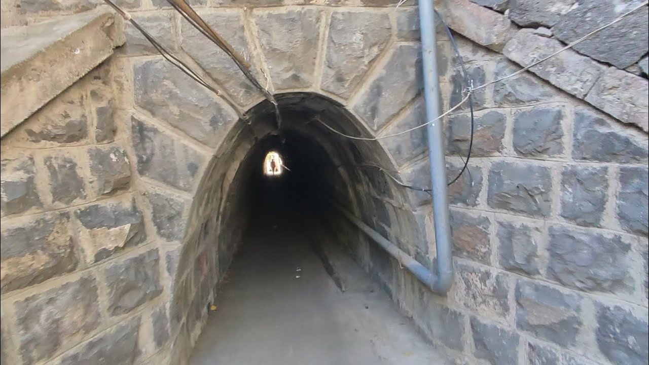 Armenia. Yerevan. Tonel Aygestan to the city center. Армения. Ереван ...