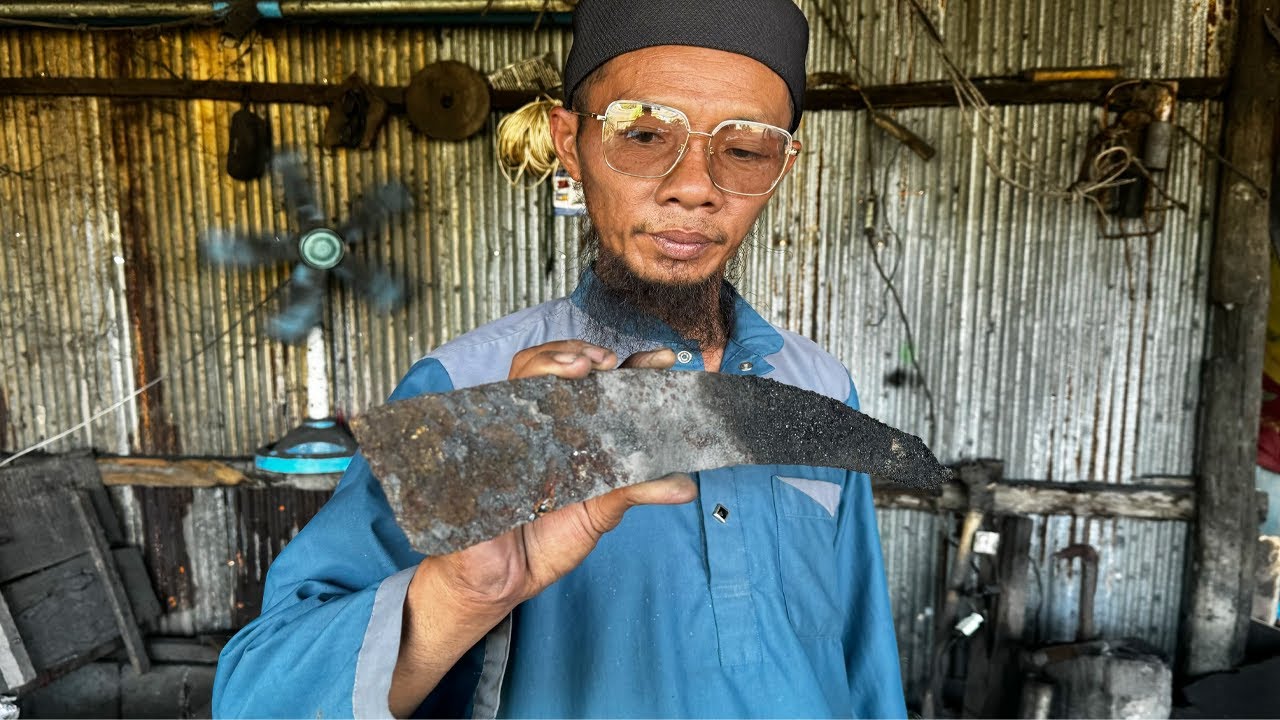 Beautiful knife transformation / From super rusty knife into a long ...