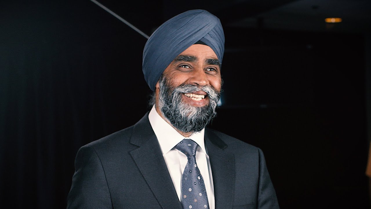 60 Seconds with Minister of National Defence Harjit Sajjan - YouTube