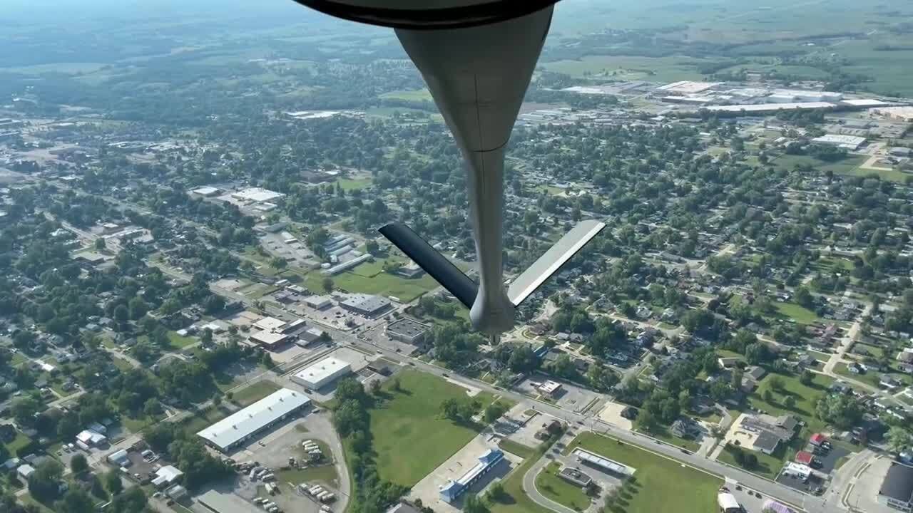 Iowa Air Guard performs Iowa Corn 350 flyover - YouTube