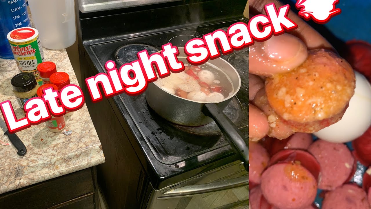 COOKING A LATE NIGHT SNACK🤣💨 - YouTube
