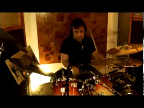 DANIEL VOLPINI SÓLO DE BATERÍA 02 - YouTube