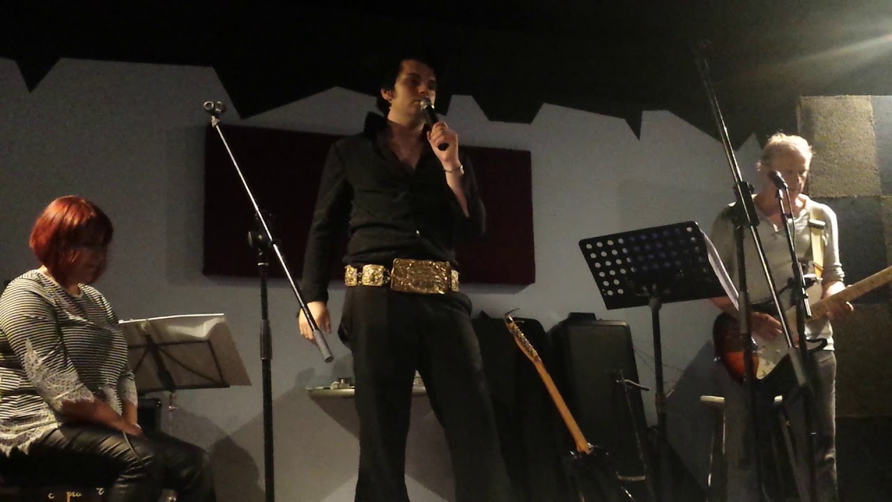 The SCOTTISH king of rock N roll shaun hamilton singing ELVIS - YouTube
