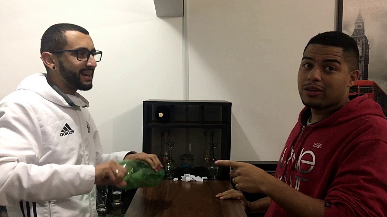 Desafio das Piadas Ruins - Resenha de Boteco #01 - YouTube