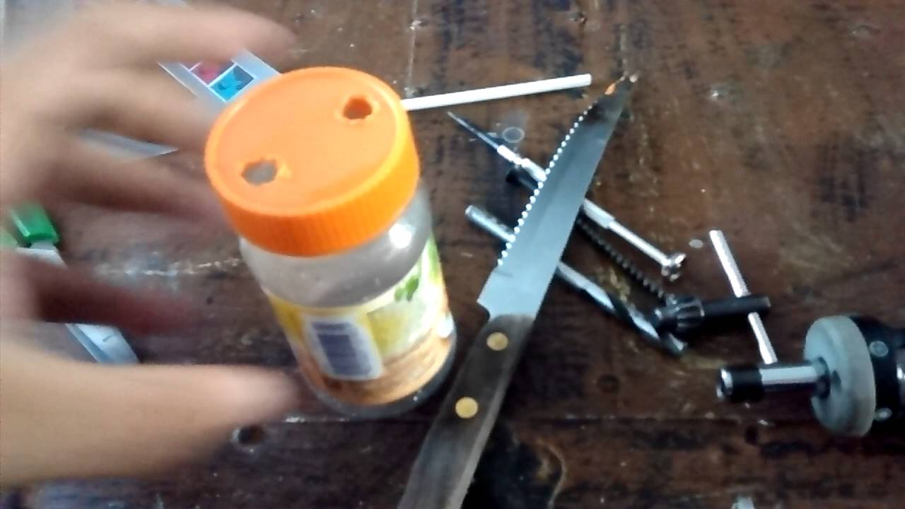 Como hacer una pipa casera de agua y sacapuntas - YouTube