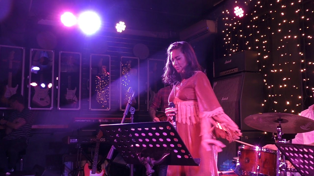 Lou'ana Whitney @ CJC - YouTube