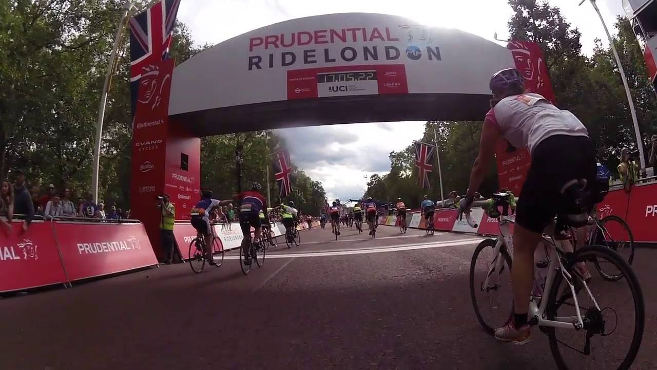 Ride London 2016 Finish Line Crash - YouTube