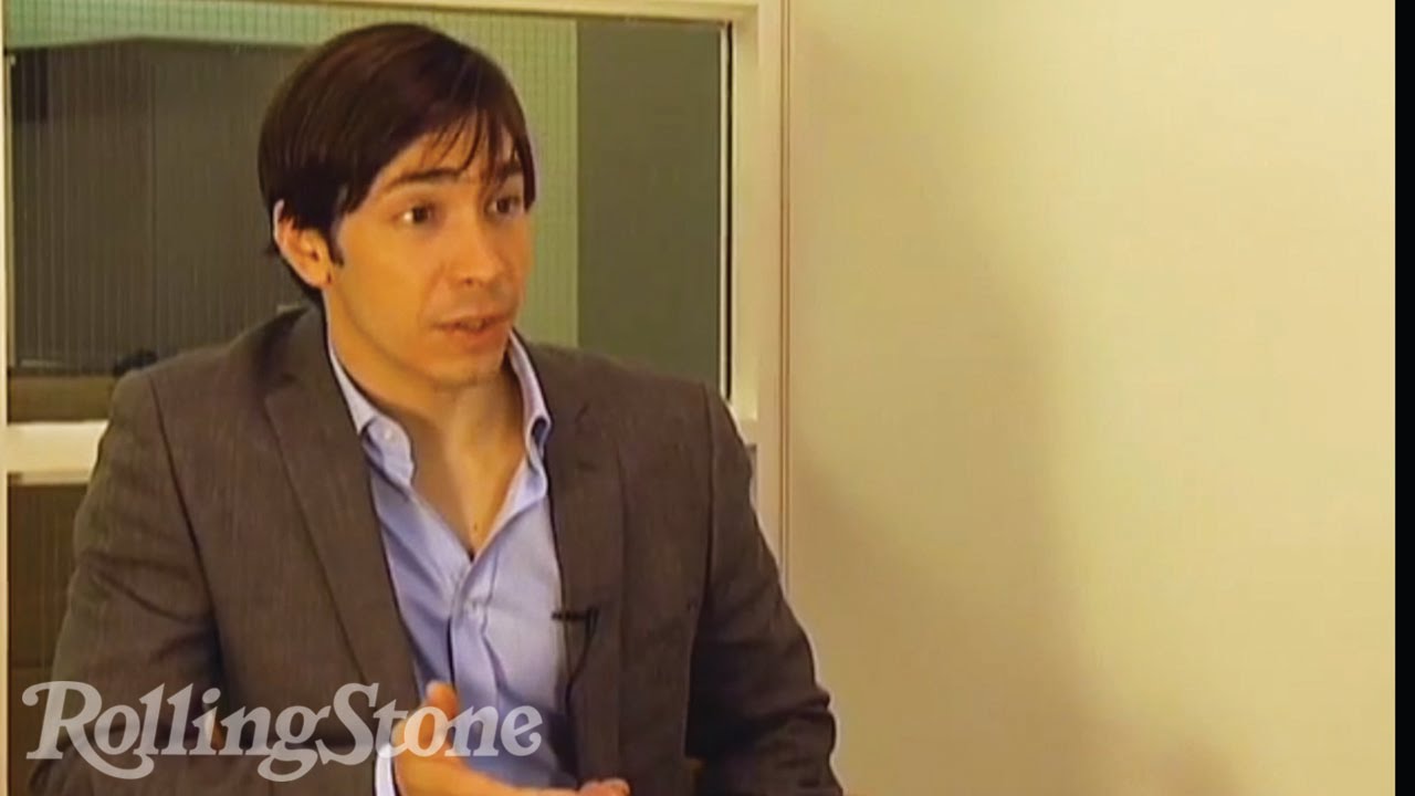 The First Off The Cuff With Peter Travers: Justin Long - YouTube