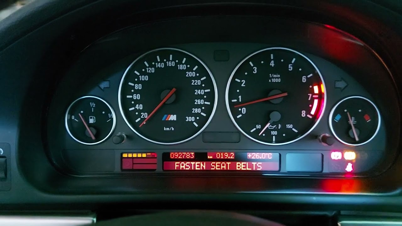 BMW M5 E39 Dashboard: Precision Engineering Meets Luxury Design