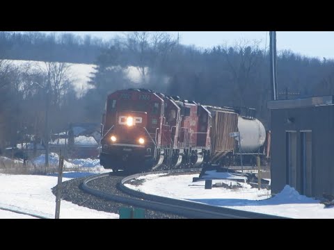 CP H88 Thundering Through Woodstock - with @railsofontario3029 - March 2023 - YouTube
