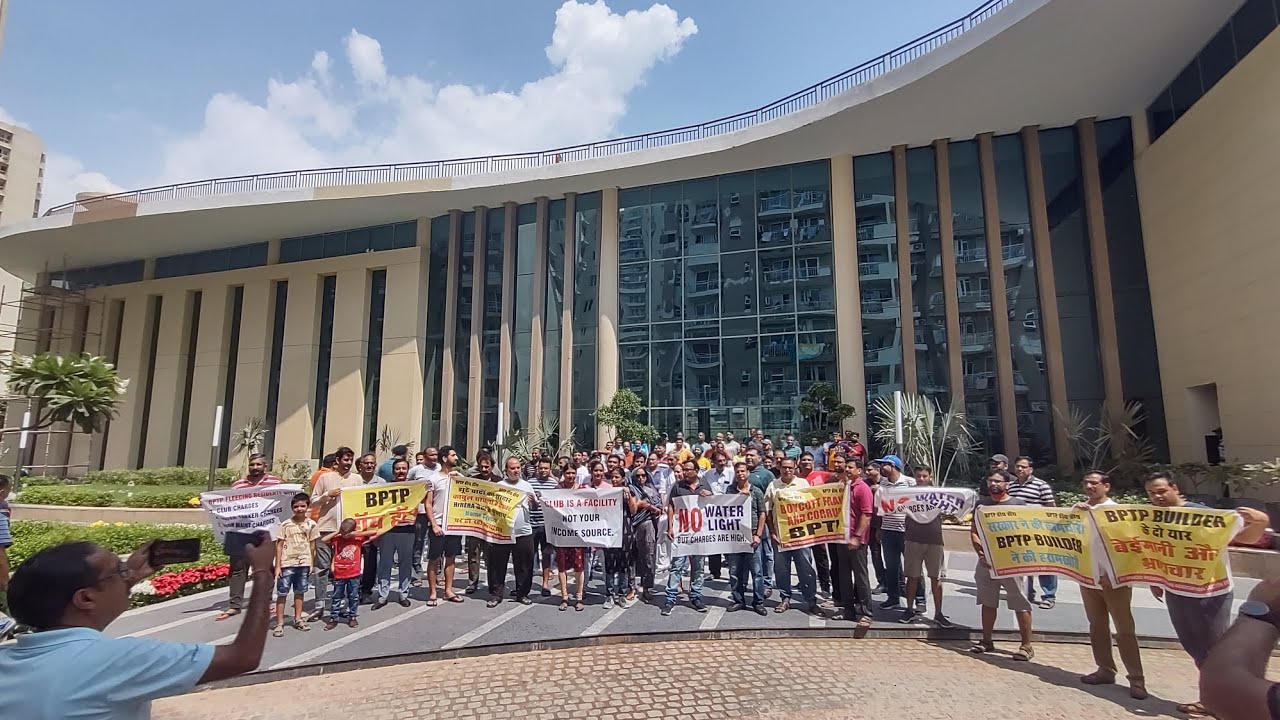 Protest against builder #BPTP & maintenance agency #BPMS in #bptp ...