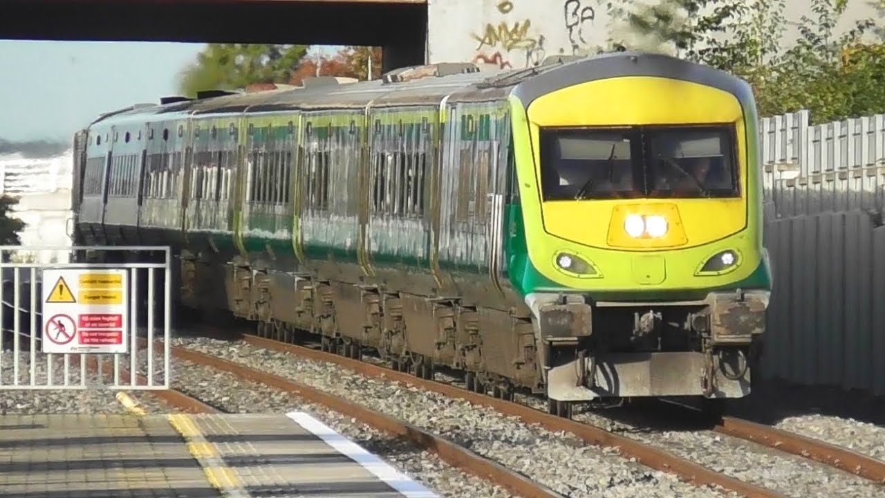 Irish Rail Mark 4 Intercity Train and 201 Class Loco - Park West ...