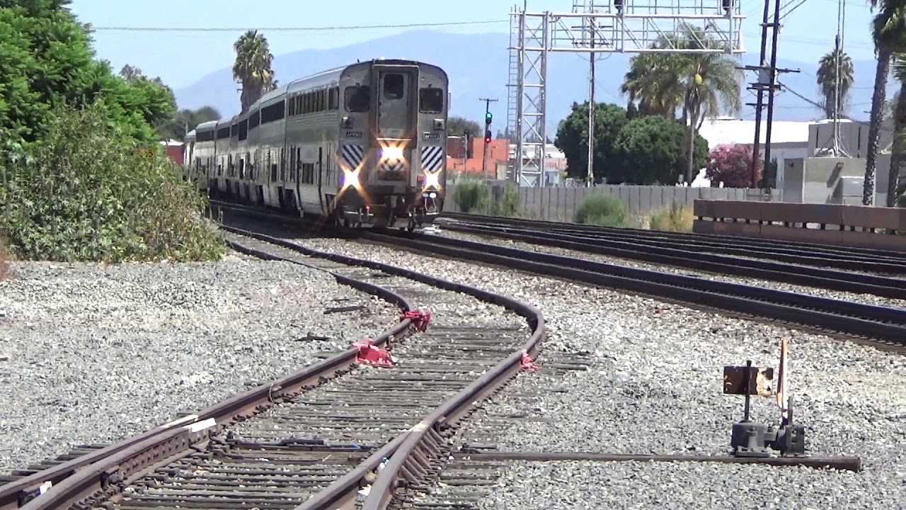 Surfliner Diverging Track 2 to Track 1 SC-44 Charger # 2109 with ...