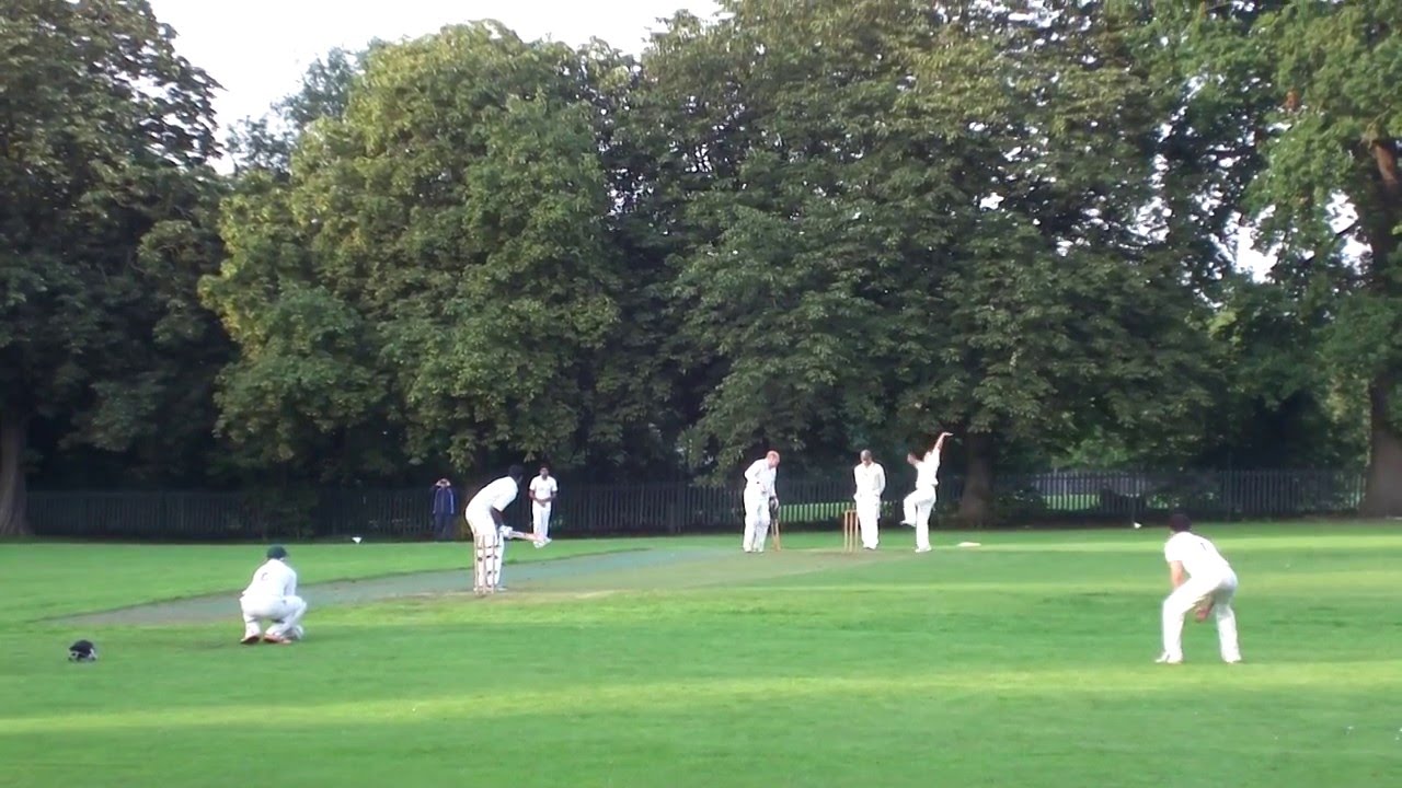 Roy sticks it back over the bowler's head for 4! - YouTube
