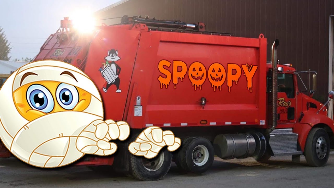 Socialist makes a Halloween costume 👻 - YouTube
