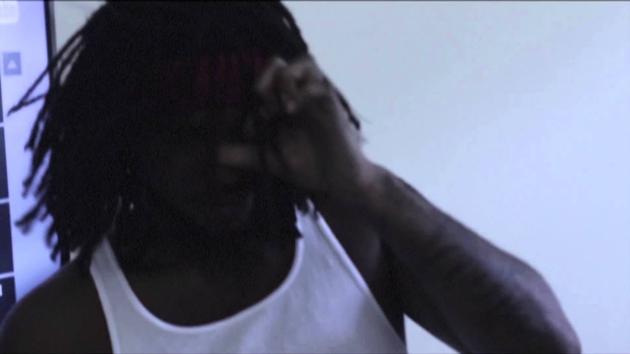 Lil Malik and Hi 5 "UHH UHH" (OFFICIAL VIDEO) - YouTube