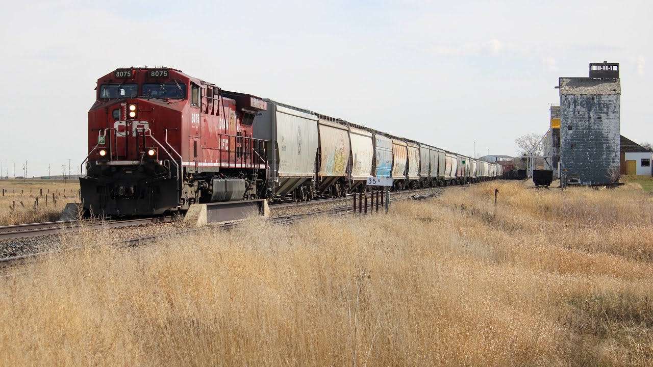 CP 8075 West - CPKC 315 (Grain) - CP Maple Creek Sub - Gull Lake, Saskatchewan - YouTube