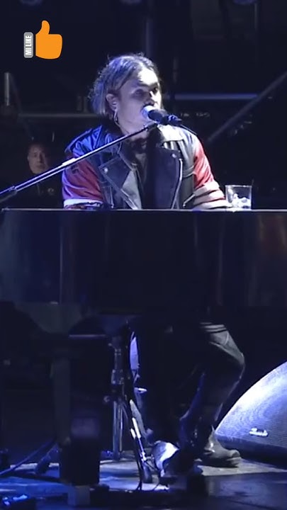 Airbag canta "Por Mil Noches" en el Cosquín Rock - YouTube