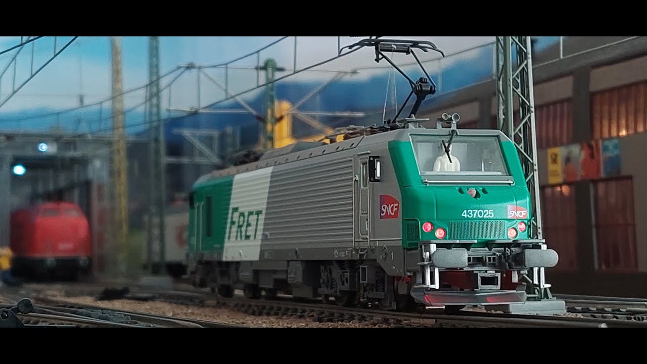 Alstom Prima 1 BB 437025 der SNCF FRET - YouTube