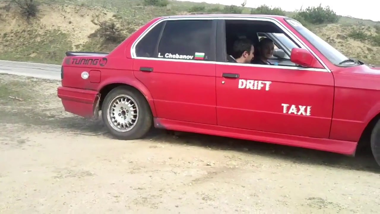 BMW 325i E30 Rev Limiter straight pipe - YouTube