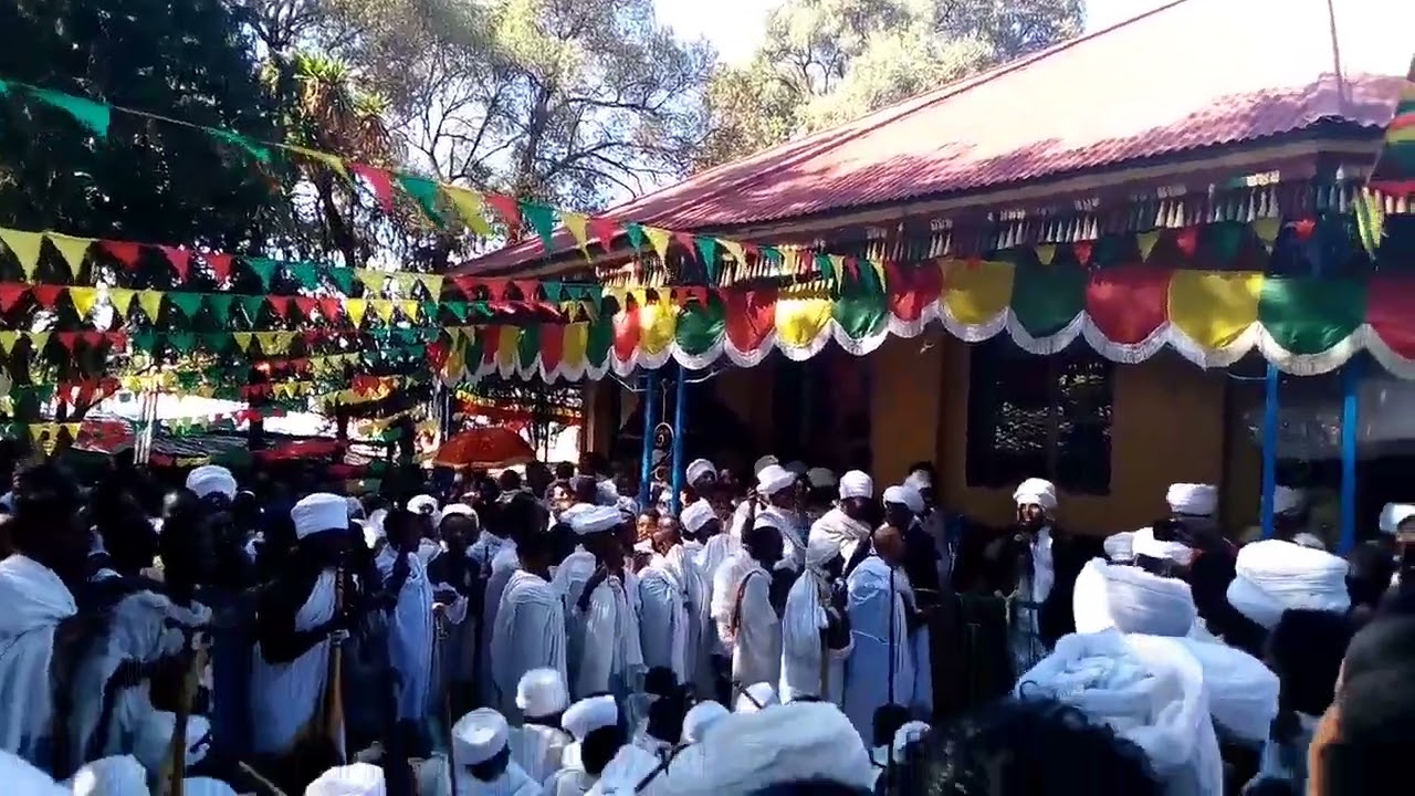 ቅኔ በሊቃውንት ጎንደር | Mahibere Kidusan - YouTube