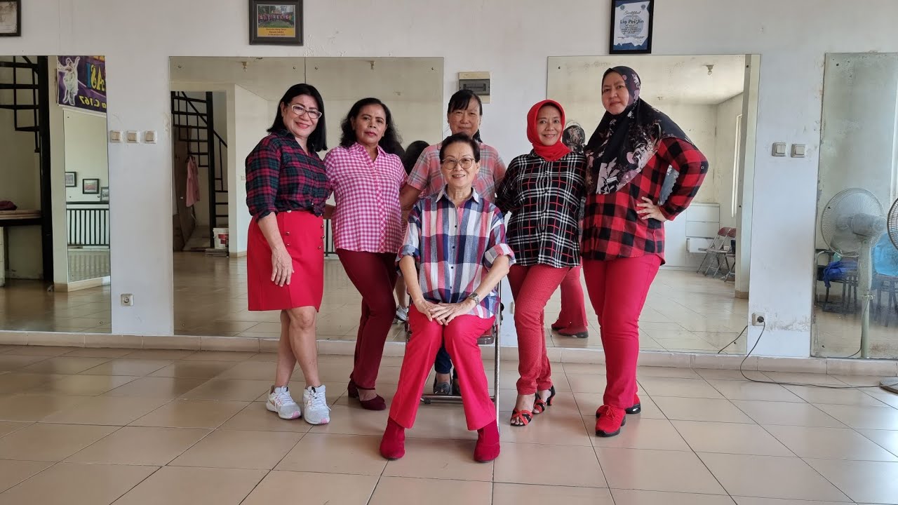 Sofia Cha Line Dance (Choreo Junghye Yoon & Woojin Jung) - YouTube