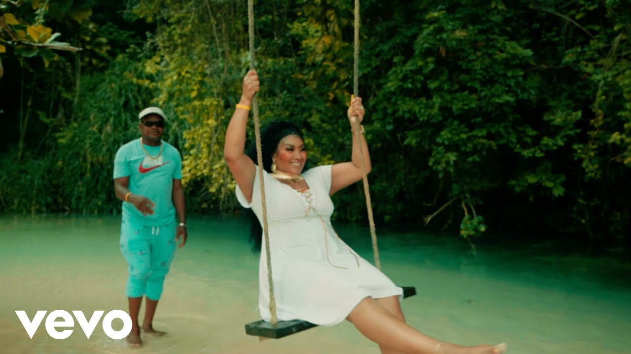 Major Riley - Live Life (Officiall Video) ft. Queen Trailaria - YouTube