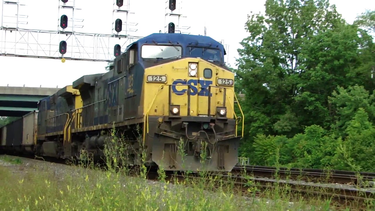 CSX Engines 125 & 82 in St Denis - YouTube