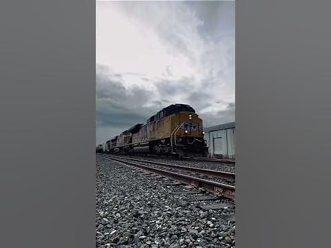 North bound UP 8675 in Shedd Oregon. #unionpacificrailroad #unionpacificrailway - YouTube