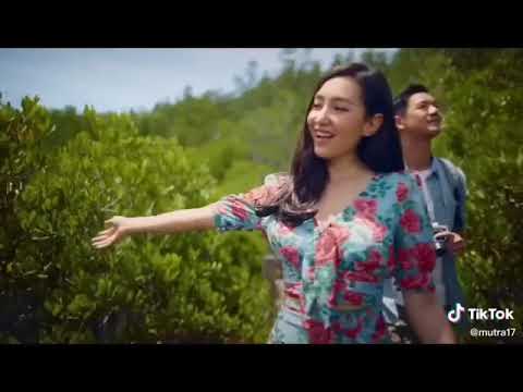 Weir & Bella - YouTube