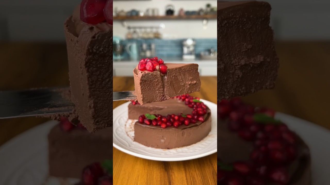 Viral 2 Ingredient Chocolate Cake 😍 - YouTube