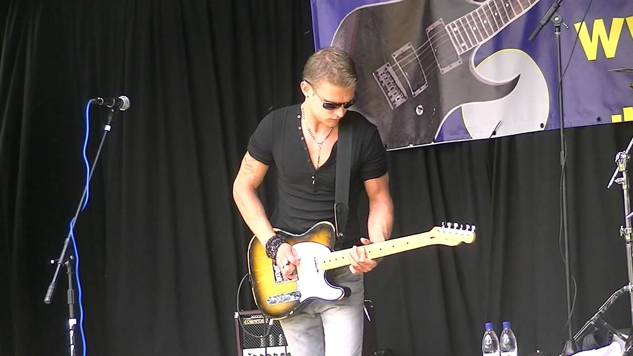 Ben Poole.Linton festival 2011 - YouTube