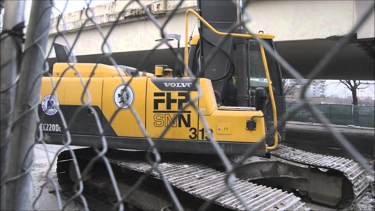 Volvo EC220DL (#2) w/ Hydraulic Hammer At Work - YouTube
