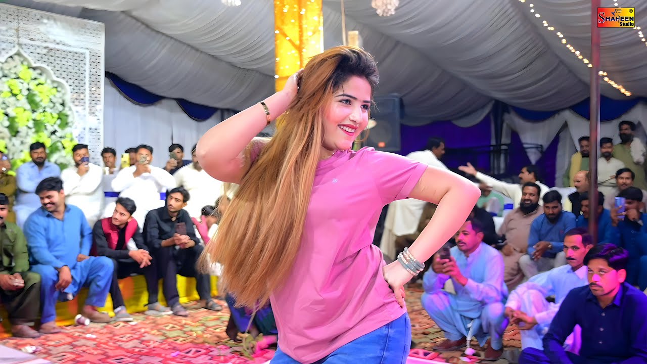 Bahon Zalim Duniya Hai , Nisha Khan Dance Performance Shaheen Dance ...