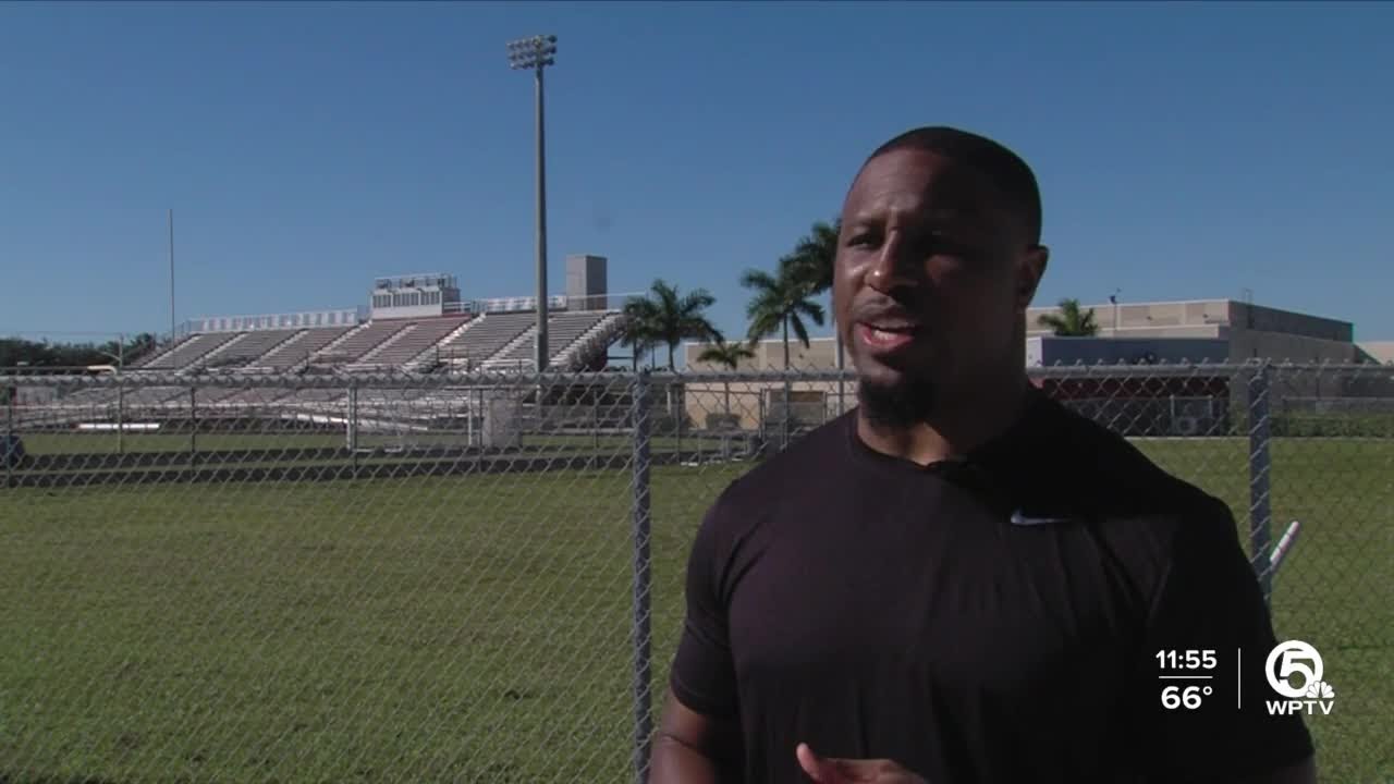 Bostic family shares the love of football - YouTube