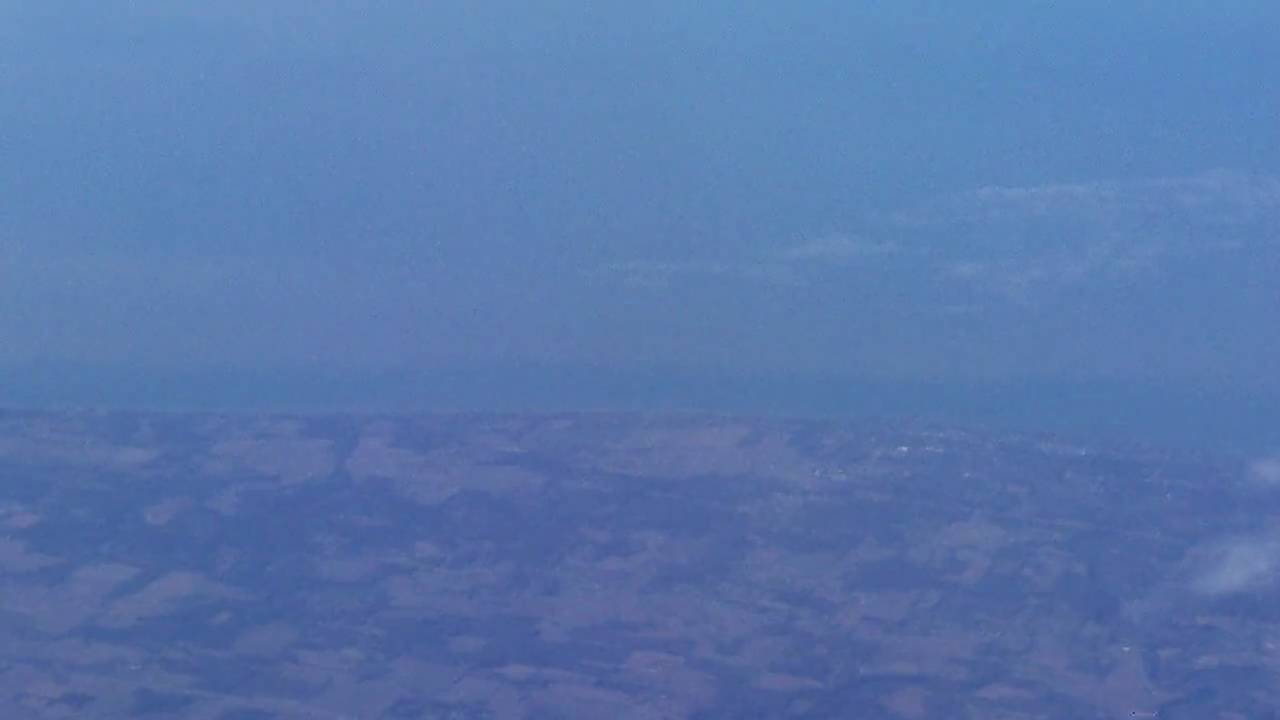 Flying over US - great lakes - YouTube