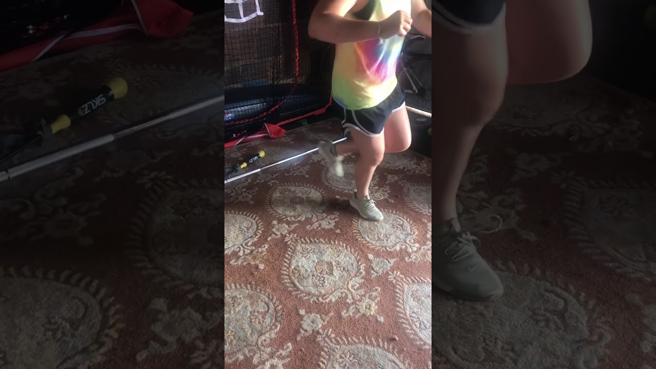 Single leg hops Side to Side - YouTube