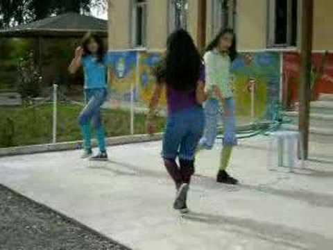 çiflik 8-a dans (hepsi bir )