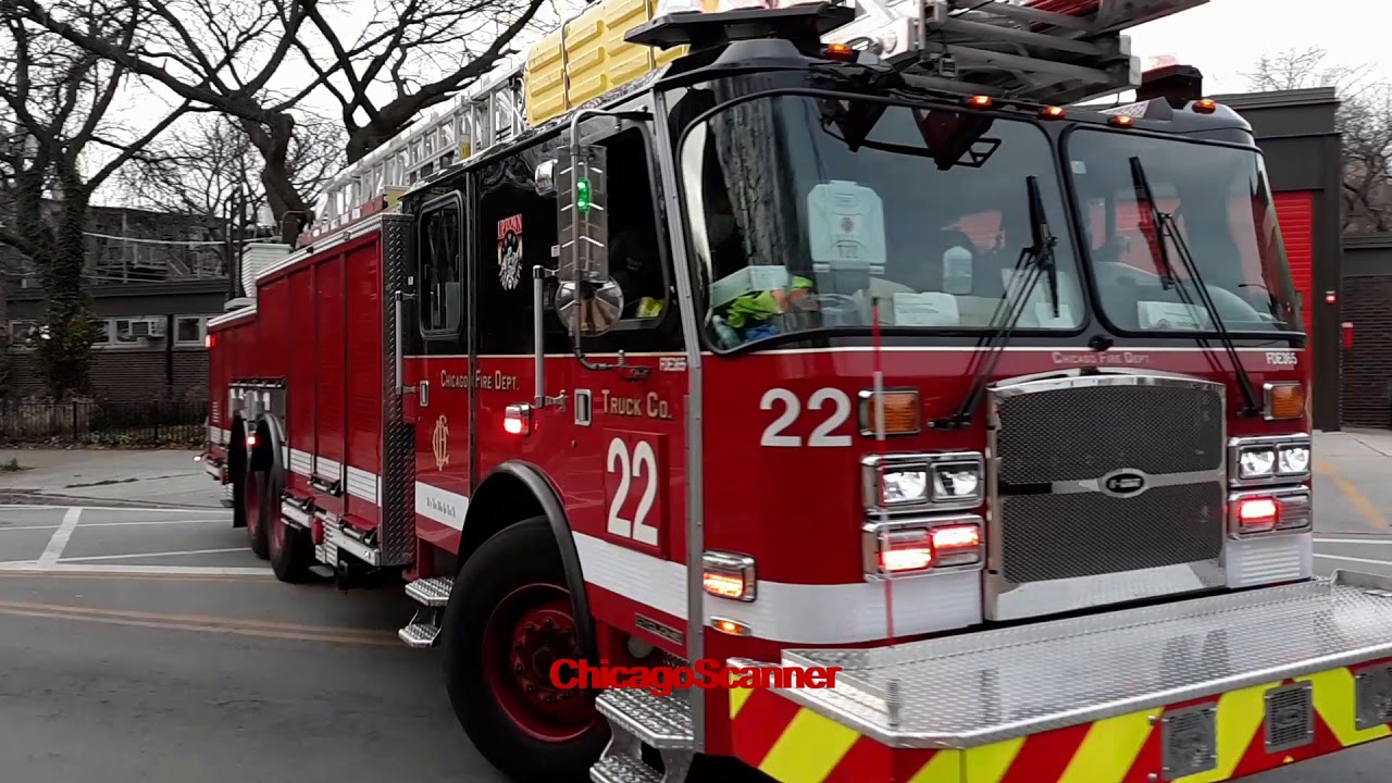 Chicago Fire Department Truck 22 Responding - YouTube
