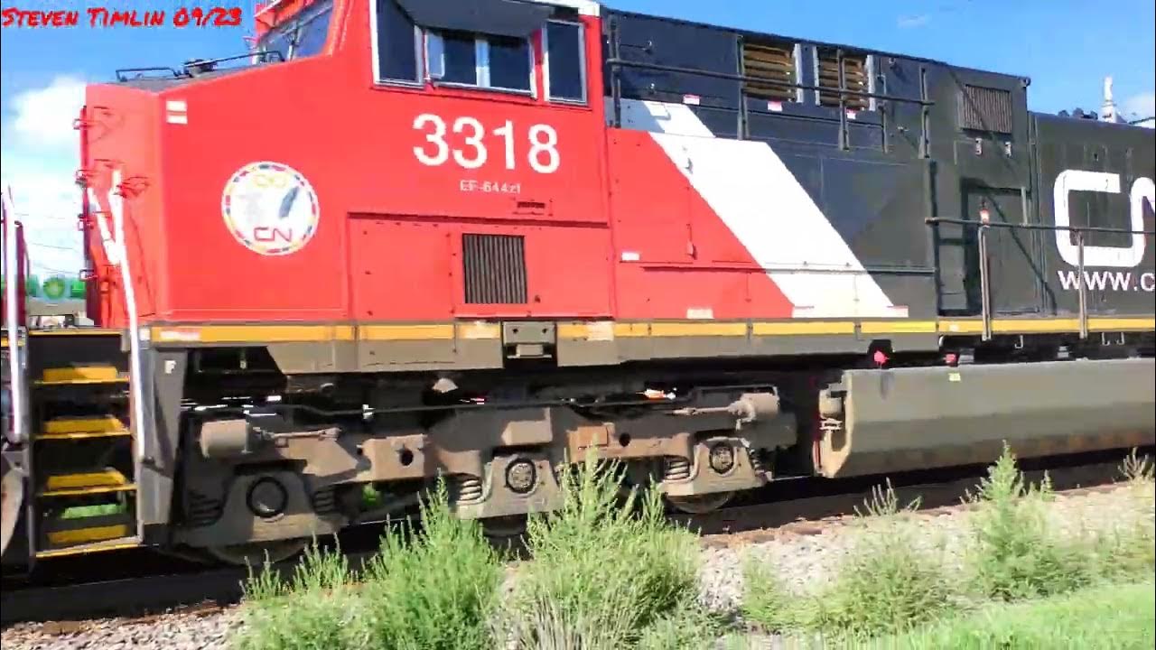 4K/HDR CN 3318 3905 moves through Waukesha WI heading into Milwaukee WI train locomotive ...