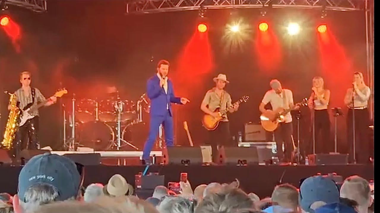 The Dutch Elvis Presley, Bouke, and The ElvisMatters Band Perform "In ...